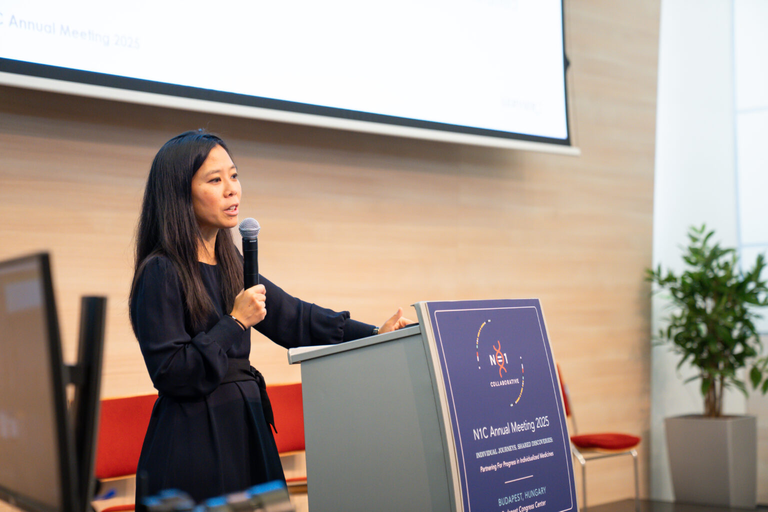 Advancing Oligonucleotide Research with Hélène Tran, Director and Head ...